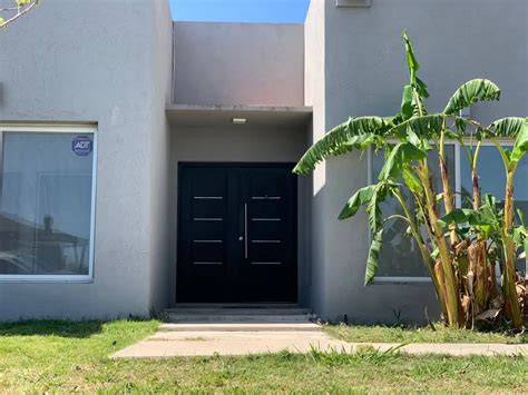 Venta Casa 3 Años 3 Dormitorios 120m2 1 Cochera Pilar Del Este San
