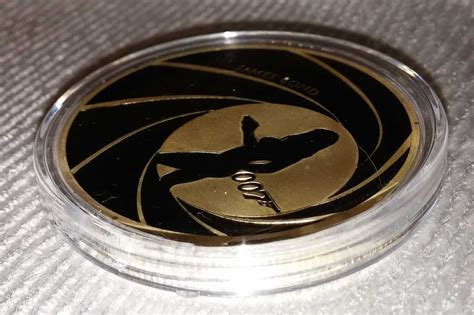 007 James Bond Gold Coin Nude Sexy Girl No Grelly Uk