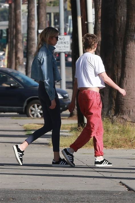 Robert And Kristen Nouvelles Photos De Kristen à Los Angeles 22 Octobre