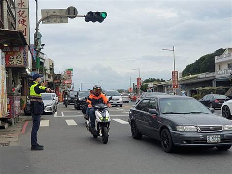 228連假交通疏導啟動 金山警不塞車攻略報你知 中華日報 Line Today