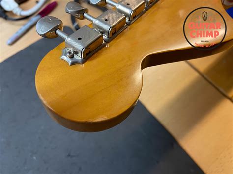 1991 Fender Mij Japan Bass Vi 3 Tone Sunburst Guitar Chimp