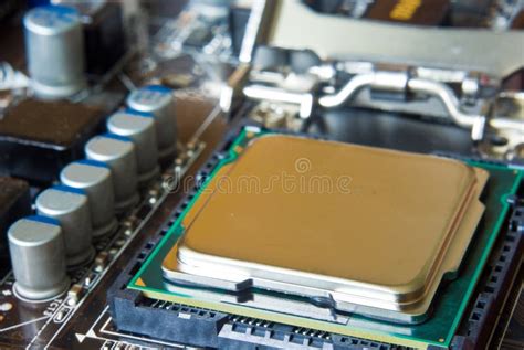 Unidad Central De Proceso La CPU Es Un Corazón De La Mayoría De Los Circuitos Electrónicos Que