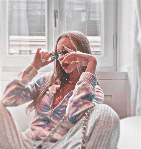 Ester Exposito Pink Pastel Coloring Ester Exposito Mirror Selfie Ester