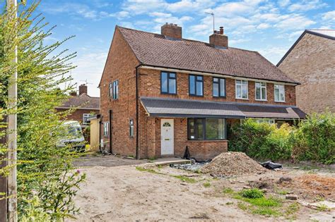 Norwood Road Loudwater High 3 Bed Semi Detached House £520 000