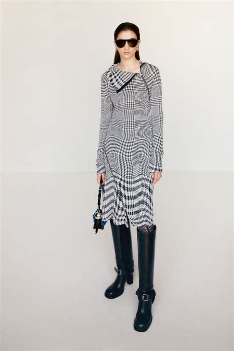 Burberry Resort 2024 PHOTOS