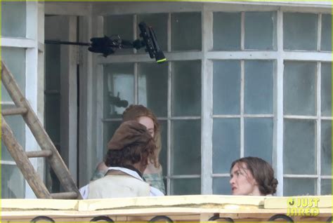 Photo Kate Winslet Saoirse Ronan Argue With Window Cleaner 15 Photo