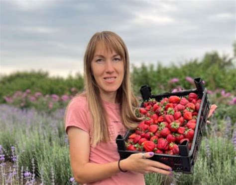 Обработка клубники весной: чем, когда и как правильно обрабатывать ...