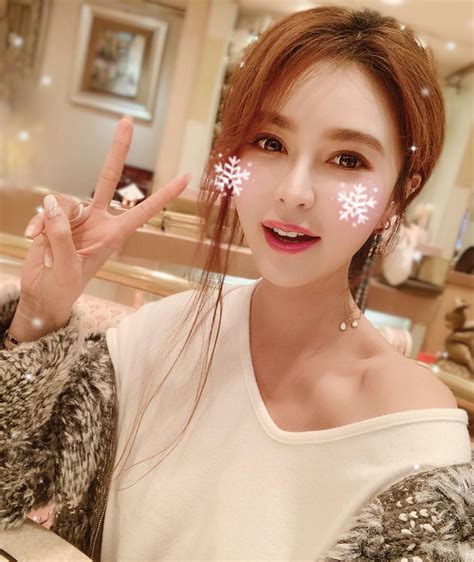 美胸女模李凯玲 全身散发清纯诱人魅力 Vtr宅趣坊