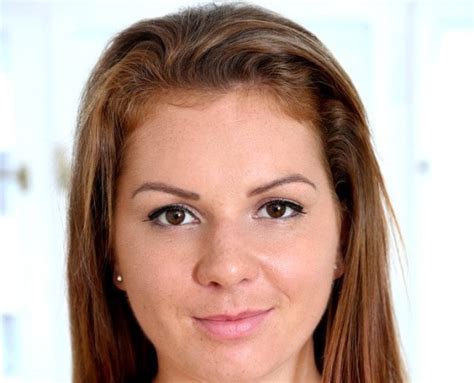 Mila Fox Biography Wiki Age Height Career Photos And More