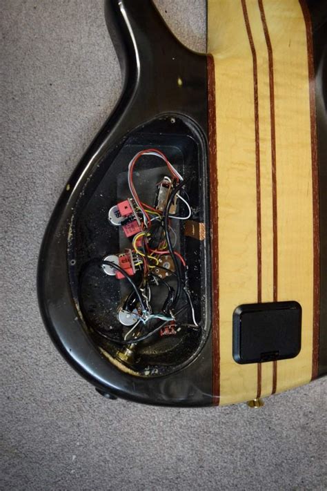 Sold Peavey Rudy Sarzo Signature Bass