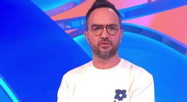 Nagui En Vacances Avec Sa Famille Une Photo De Lanimateur Torse Nu