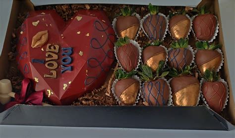 Burgundy Breakable Heart Chocolate Covered Strawberries Chocolate
