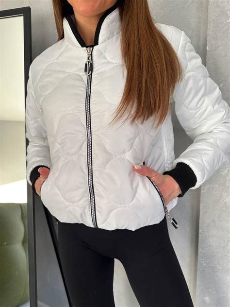 Куртка — ціна 1030 грн у каталозі Куртки Купити жіночі речі за