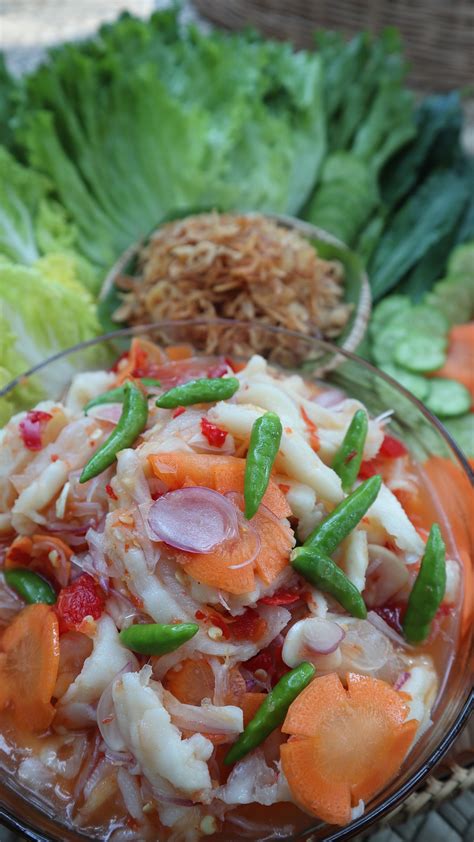 របៀបធ្វើ ជ្រក់ជើងទាអត់ឆ្អឹង របៀបធ្វើ ជ្រក់ជើងទាអត់ឆ្អឹង គ្រឿងផ្សំ ជើងទា ២ គីឡូ គល់ស្លឹកគ្រី