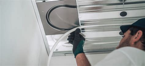 Plafond chauffant rafraîchissant RAUTOP de Rehau caractéristiques et