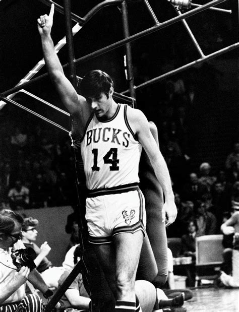 Jon Mcglocklin Bucks Players Bio