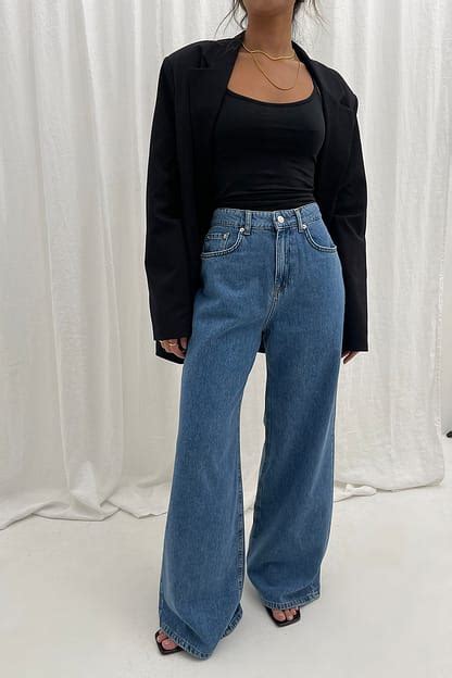 Thin Strap Cropped Basic Singlet Black Na