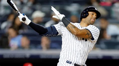 Aaron Hicks DFA Yankees Designate Veteran Outfielder For Assignment