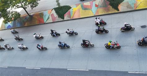 Motociclistas De Medellín Continúan Protestando Por Alza Del Soat