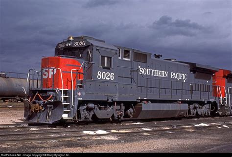 Railpictures Net Photo Sp 8026 Southern Pacific Railroad Ge B39 8e