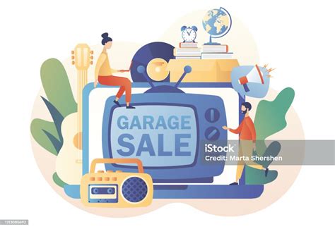 벼룩 온라인 시장 차고 판매 노트북 화면에 광고 야드 판매 작은 판매자와 고객 빈티지 상품 이나 걸레 박람회 시장 현대 플랫 만화 스타일 벡터 일러스트레이션 중고품 판매에