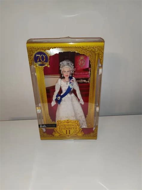 BARBIE SIGNATURE QUEEN Elizabeth II Bambola Giubileo Platino Consegna