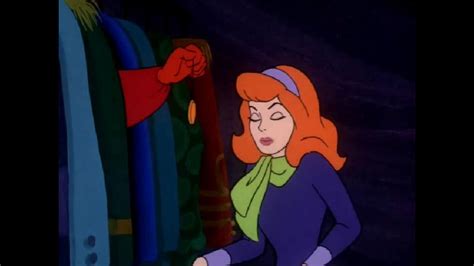 Daphne Blake Hypnotized By The Ghost Clown 2 Sc 1 By Demntox On Deviantart