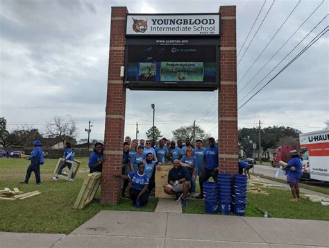 Mission Continues Volunteers Renovate Aleif Isd School Over Mlk Break