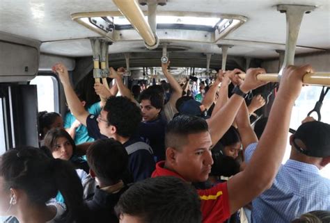 Guayaquil 9 De 10 Usuarios Se Oponen Al Alza Del Pasaje Del Transporte