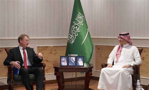 هيئة حقوق الإنسان معالي رئيس هيئة حقوق الإنسان يستقبل سفير فرنسا لدى