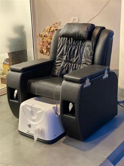 Black Robust Mani Pedi Sofa With Massager For Hair Salonspa For