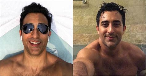 Rahul Khanna Shows How To Click Shirtless Selfies Without Looking Like A Fukboi