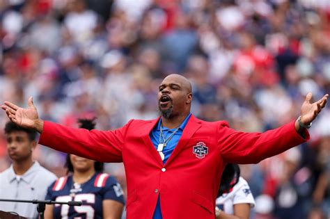 Vince Wilfork Shows Off Incredible Reverse Body Transformation From