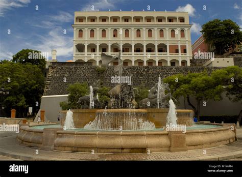 Paseo De La Princesa Old San Juan Puerto Rico Stock Photo Alamy