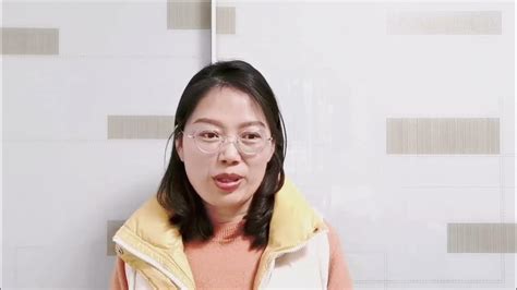 某某妈妈一年的收入比你妈50年挣得都多，你们素质能一样吗分享 生活 Youtube