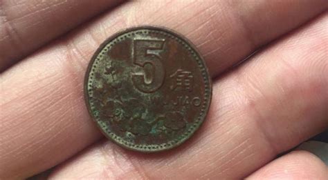 这种纯铜的5角硬币，一定别花掉，10枚价值17元！