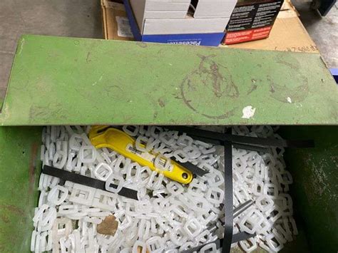 Nylon Bander With Plastic Snap Lock Fasteners Sierra Auction Management Inc