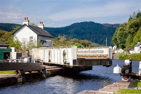 Cairnbaan 교 Crinan 운하 Kintyre 반도 Argyll와 Bute 스코틀랜드 영국에서 터 닝 0명에 대한 스톡
