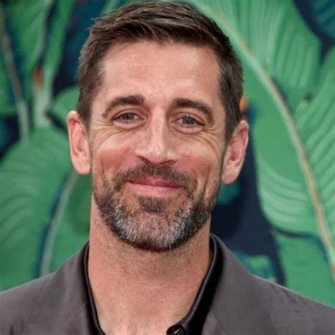 Aaron Rodgers Biography Professional American Football Player