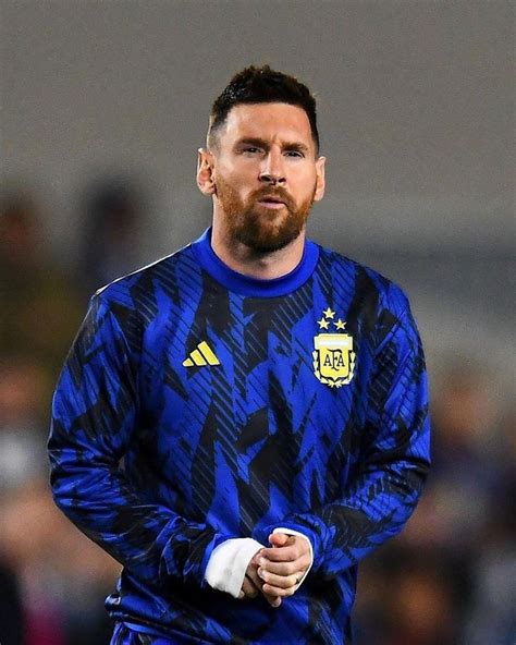 Pin De Deniz Tuna Em Leo Messi 10 Imagens De Futebol Futebol