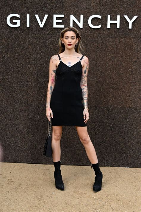 Paris Jackson Eisblaue Augen Wegen Eines Gen Defekts Ykfgzg