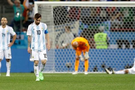 არგენტინელი ფეხბურთელები ნიგერიასთან მატჩის წინ მწვრთნელის შეცვლას ითხოვენ