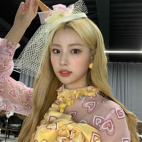 아이즈원 강혜원 사진 키 몸무게 학력 가족 출생 나이