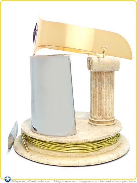 Dc Direct Dc Comics Jla Trophy Room Wonder Woman Tiara Bracelets And Lasso Prop Replica