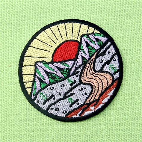 Embroidered Patches Iron Sew On Design Patch For Clothes Appliques
