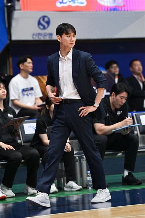 Bk 프리뷰 4위 바라보는 신한은행 Vs 1위 유지하려는 Bnk