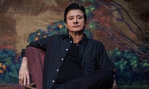 Steve Perry Preps For 2022 With Visualizer For ‘what Are You Doing New
