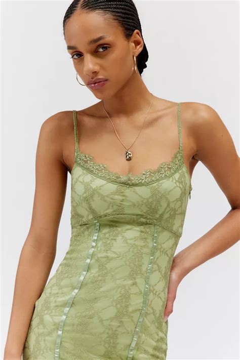 Daisy Street Stretch Lace Midi Dress Urban Outfitters