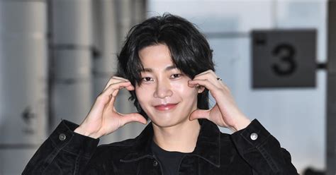 출국장 김재영 스타일리시함 폭발 [포토엔hd]