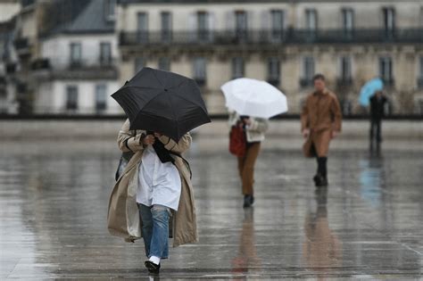 Orage Brutal à Paris Fortes Pluies Et Chute Rapide Des Températures